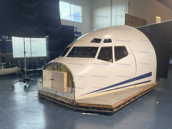 727 Analog Cockpit Film Set | Air Hollywood Aviation Studio
